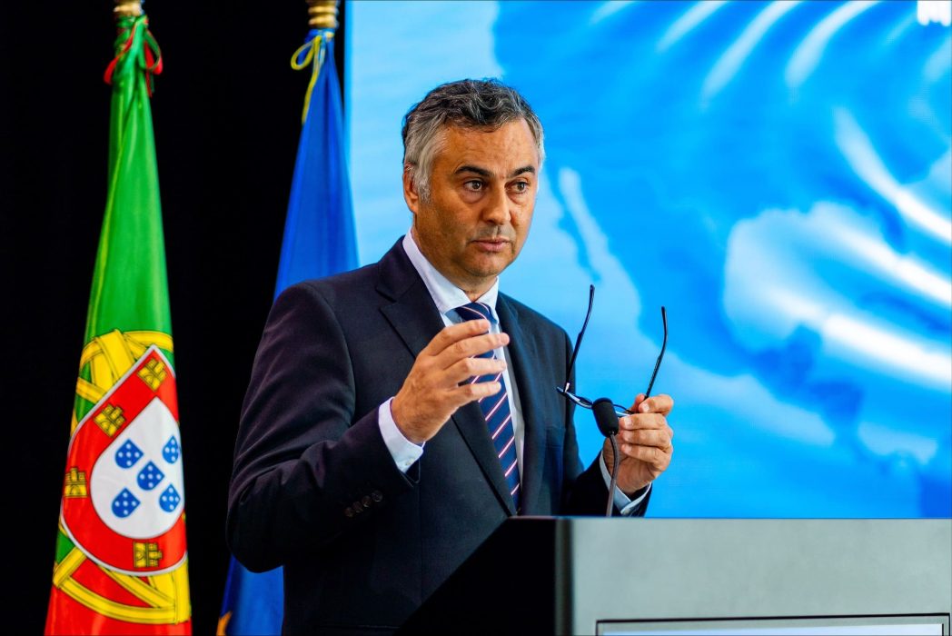 Ministro da Educação anuncia mais 434 bibliotecas escolares – Blog DeAr ...